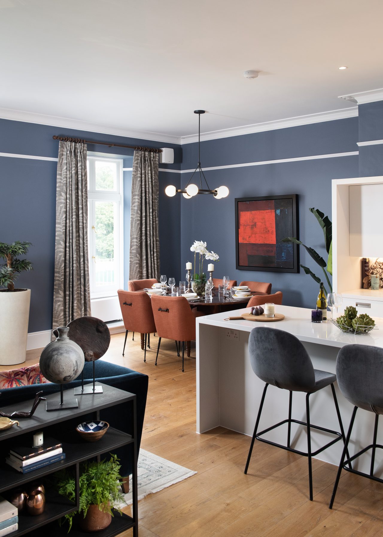 Period Features Oak timber flooring Open plan living Walk -in dressing ...